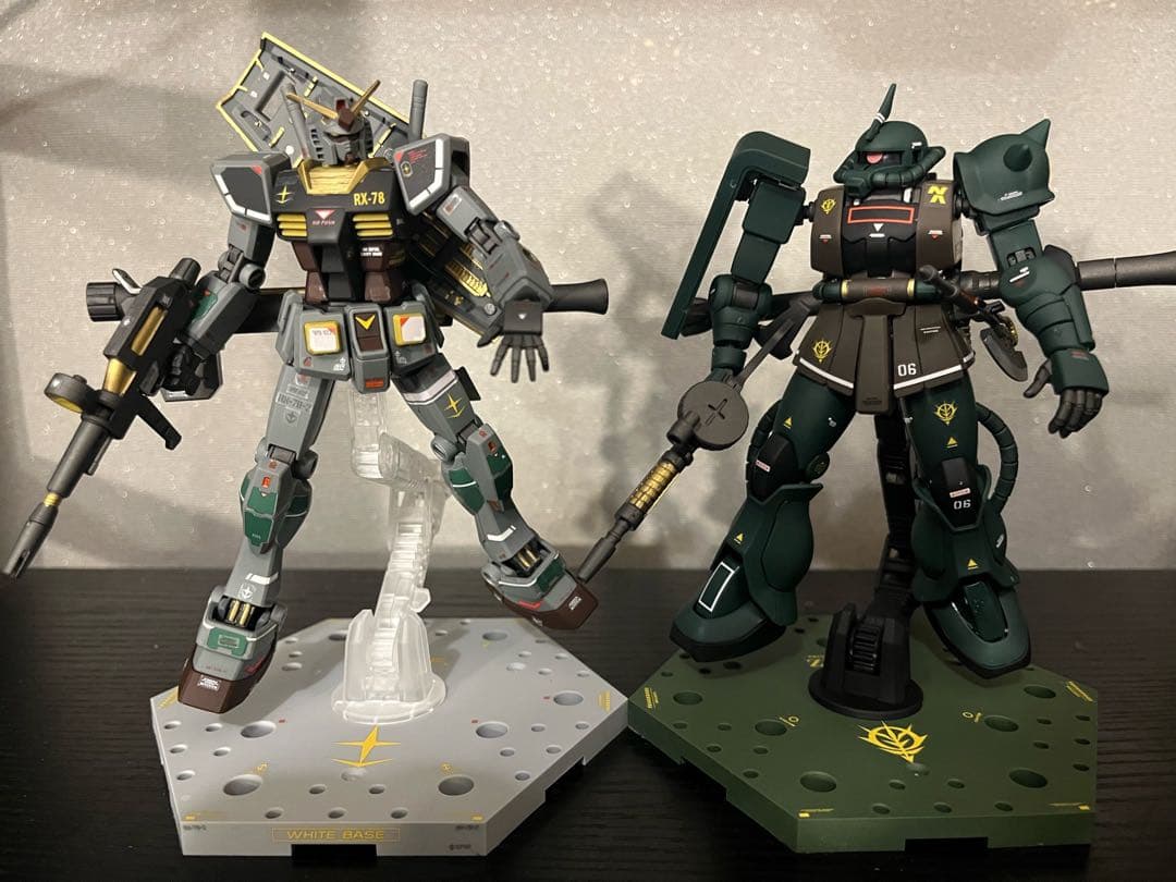 RX-78 & MS-06 ガンプラセット