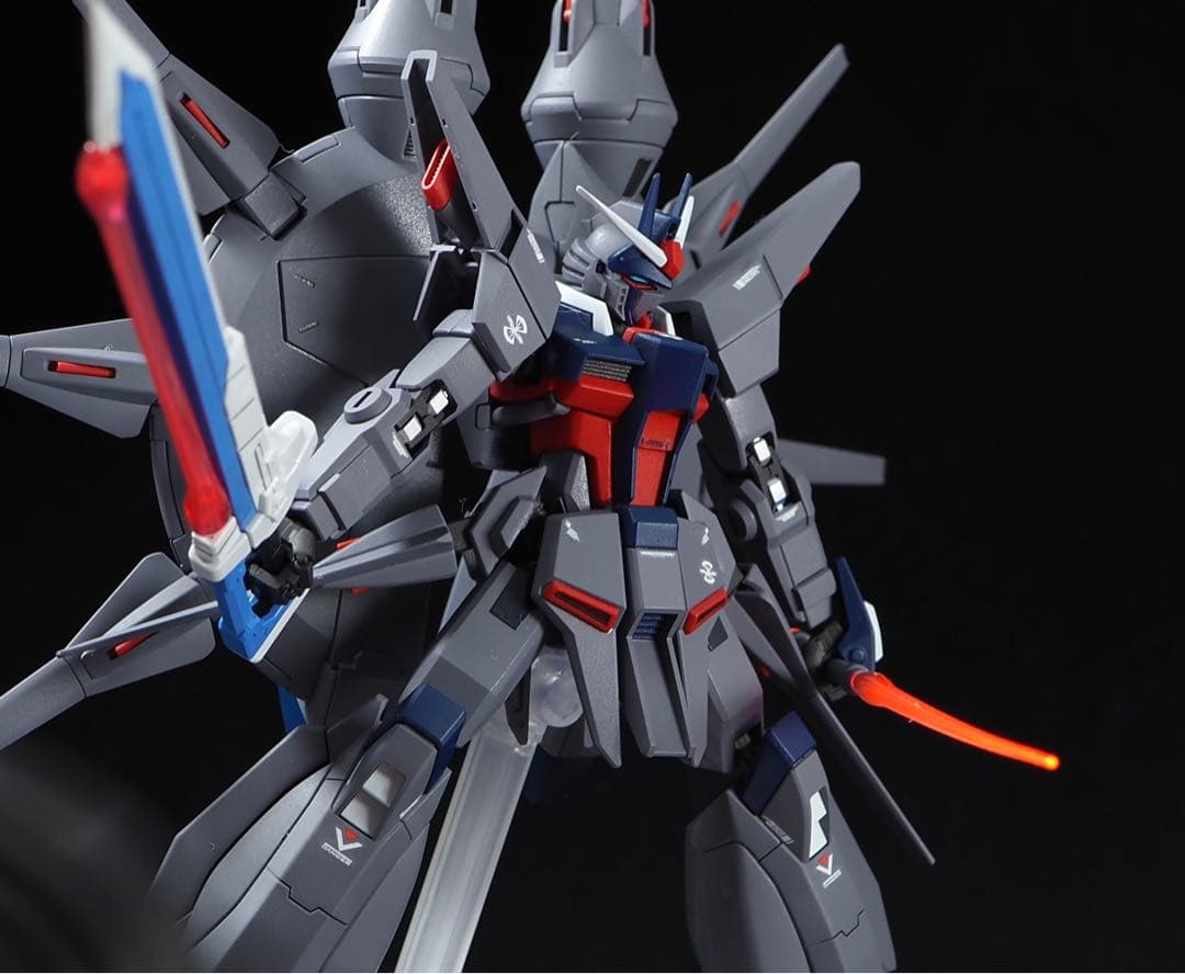 HG レジェンドガンダム 全塗装 完成品　塗り分け　エクスカリバー付き　2