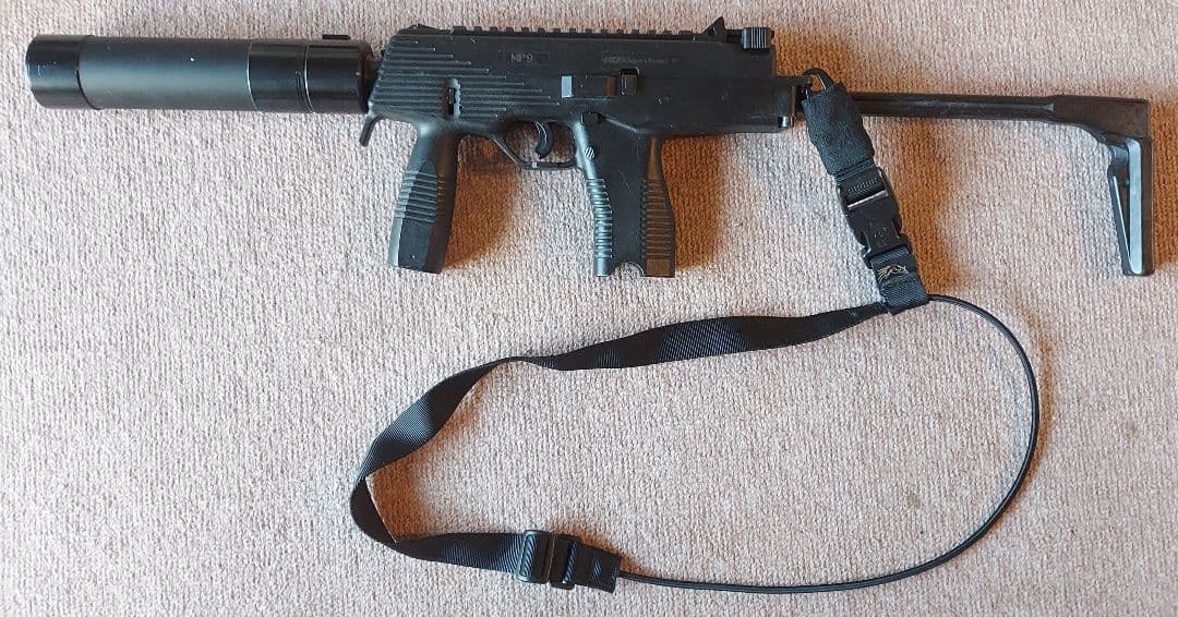 KSC MP9ガスガン　マガジン・サプレッサー・スリングセット(箱なし・現状品)
