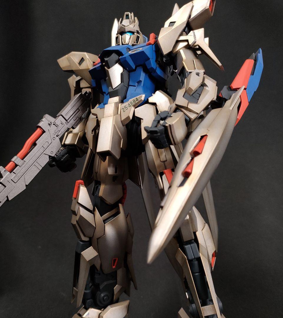ガンプラ 塗装済完成品 MG 1/100 デルタプラス