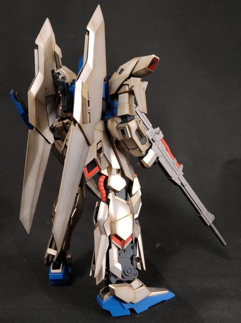 ガンプラ 塗装済完成品 MG 1/100 デルタプラス