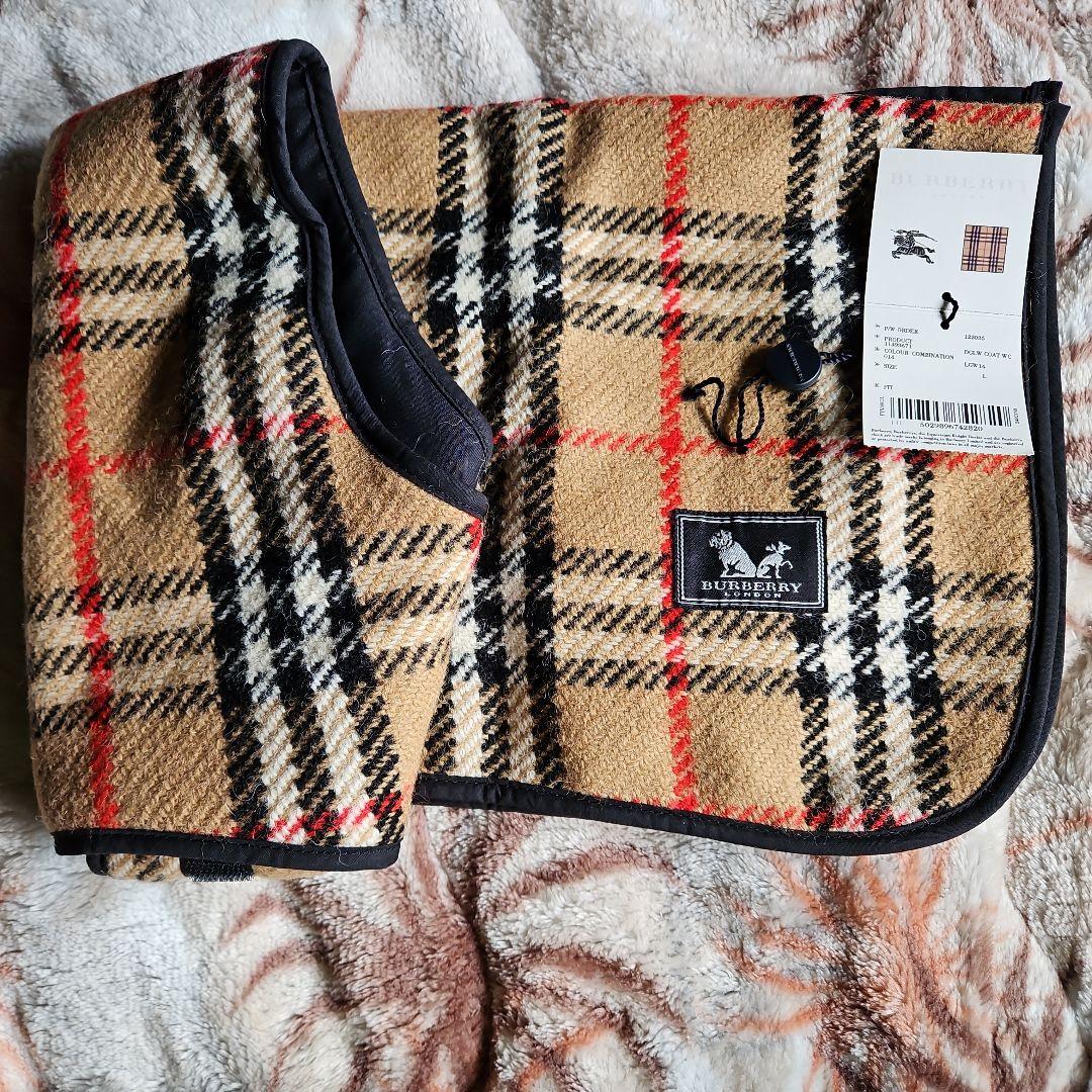 レア物　BURBERRY　LONDON ペット用品　服
