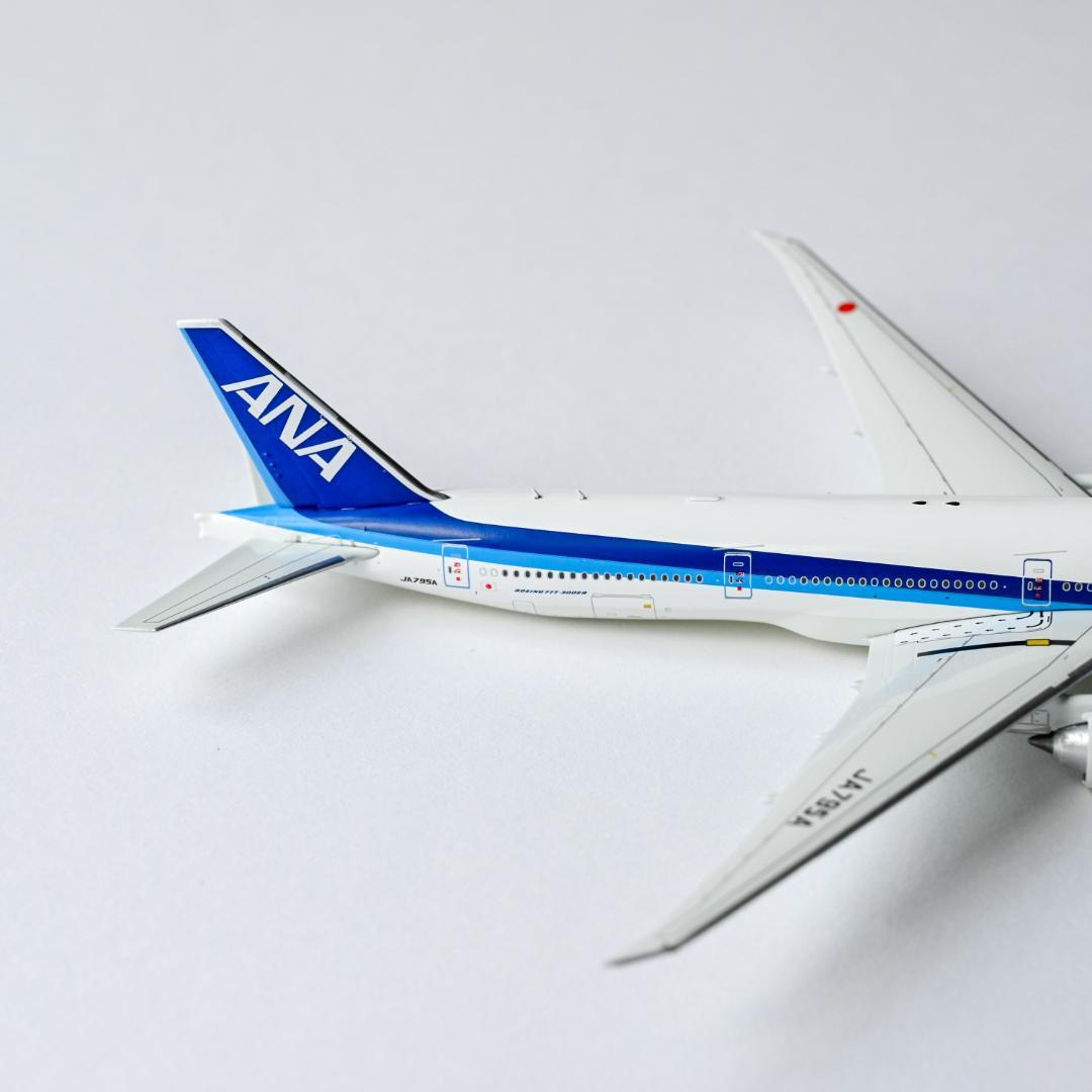ANA B777-300ER ギア着脱可 JA795A 1/400