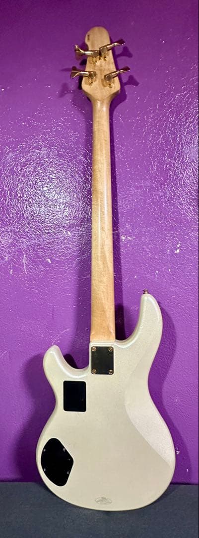 YAMAHA BB-G4S Pearl  White ベース