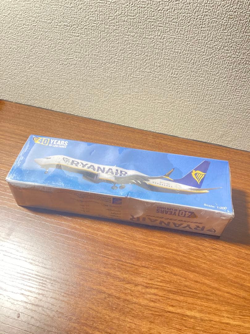 RYANAIR 40周年記念 Boeing 737 1/200「訳あり」