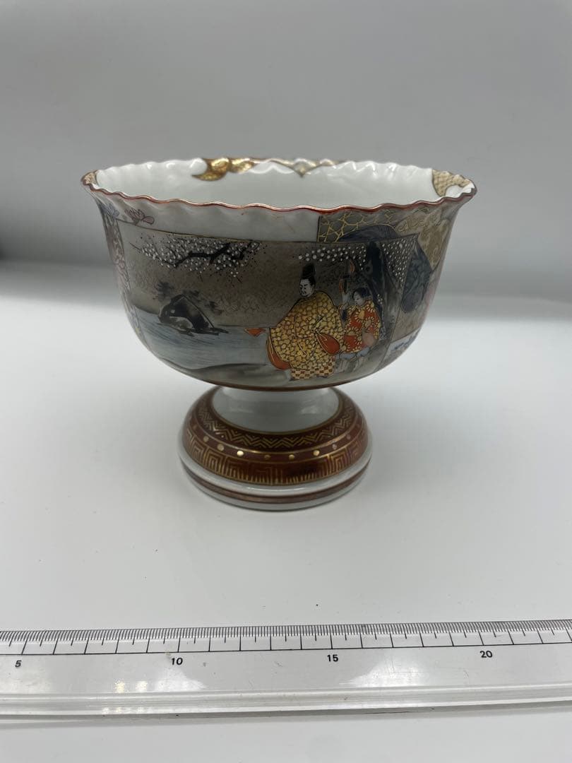金彩絵付けの陶器椀