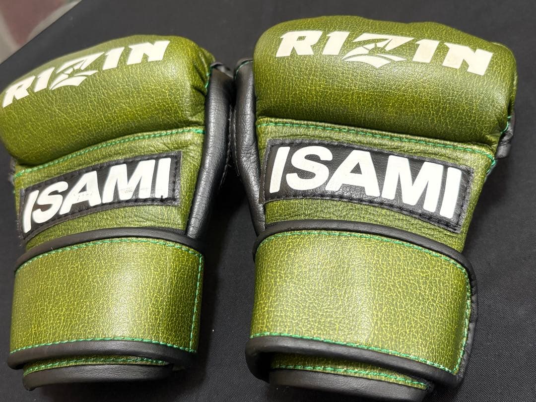 オープンフィンガーグローブ　rizin モデル　isami