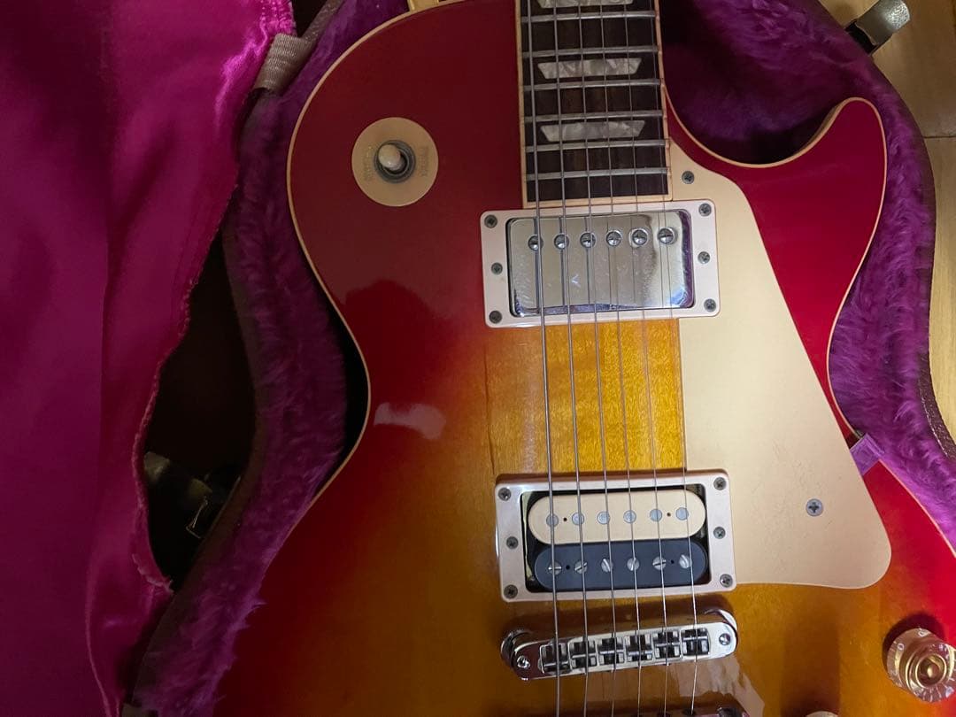 Gibsonレスポールスタンダード チェリーサンバースト