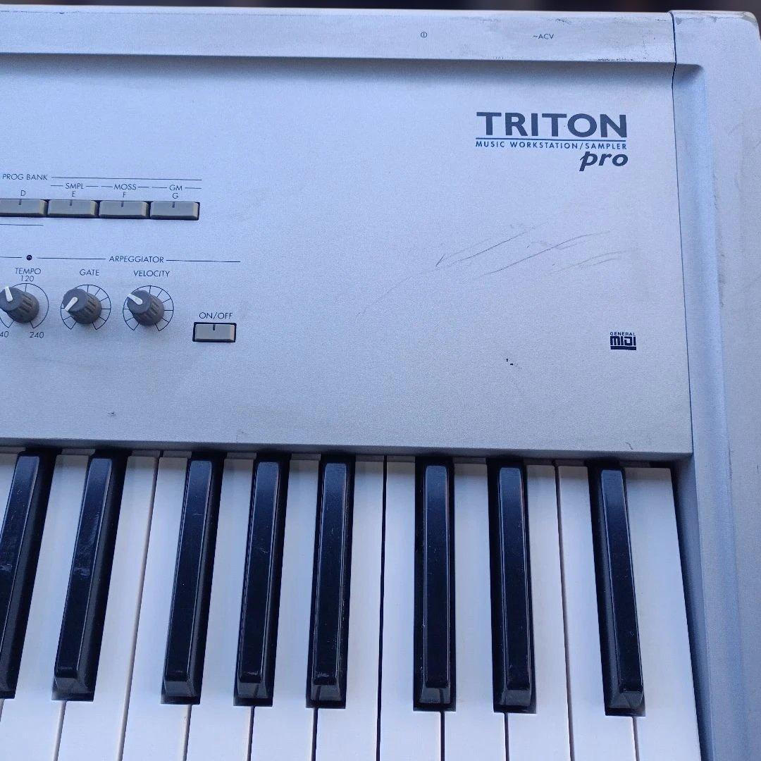 KORG TRITON Pro シンセサイザー シルバー