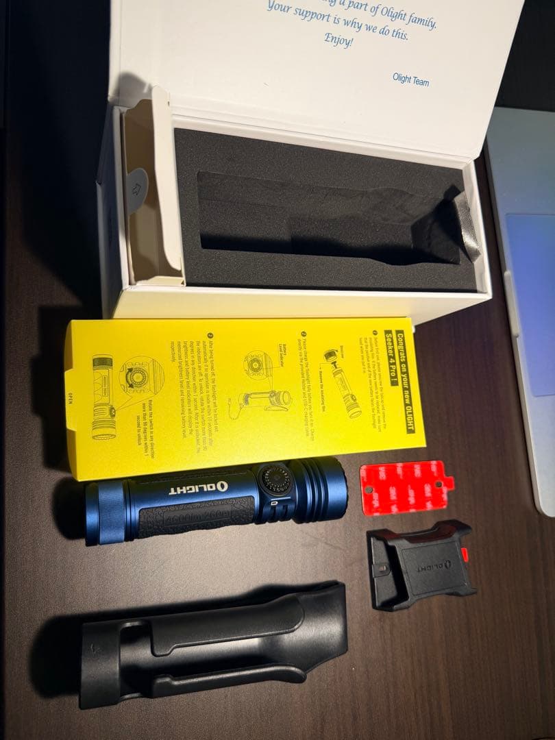 Olight Seekers 4 Pro青色 懐中電灯 4600ルーメン