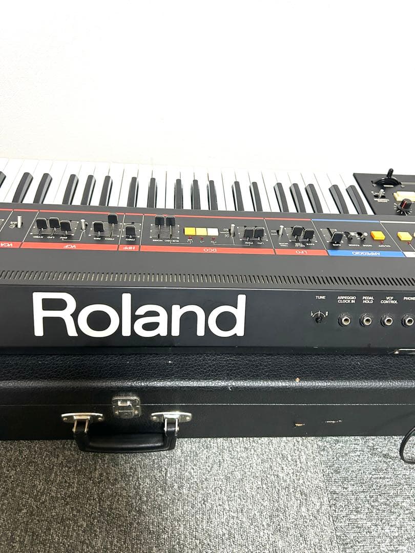 希少 roland juno-6 シンセサイザー ハードケース付き 動作確認済み