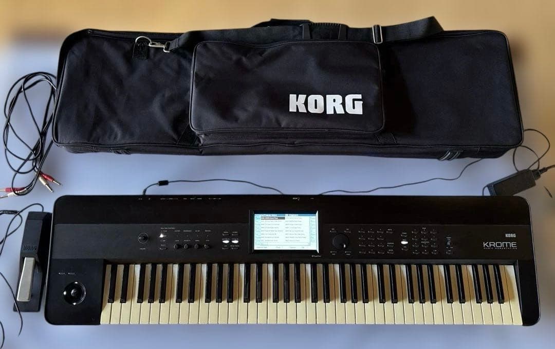KORG KROME-73 ペダル・ケース付 動作良好