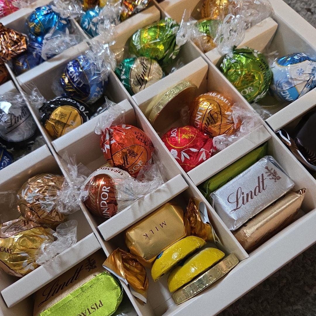 Lindt リンツ クリスマスアドベントカレンダー