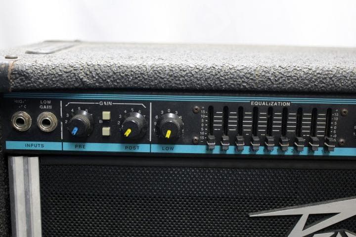PEAVEY ピーヴィー TNT115 BW ベースアンプ
