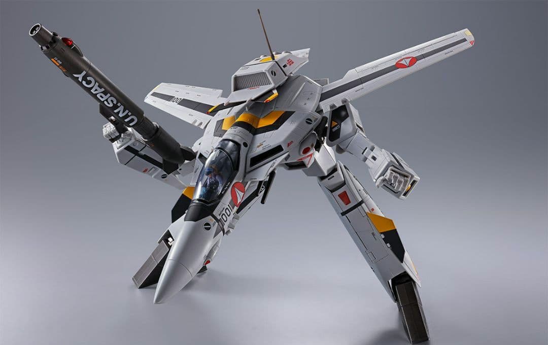 マクロス DX超合金 初回限定版 VF-1S バルキリー　ロイ・フォッカー機