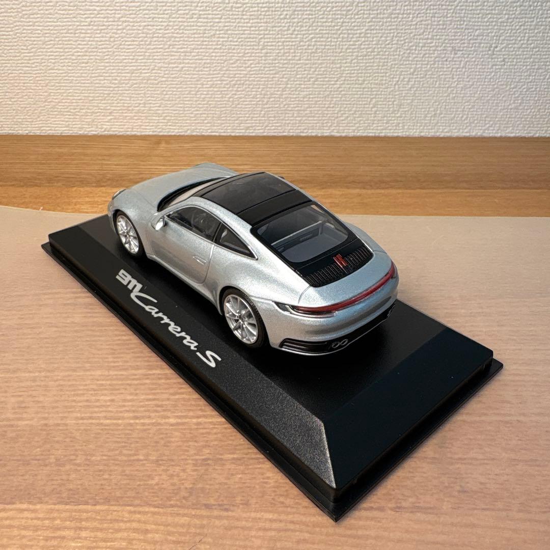 ミニチャンプス　ポルシェ 911 Carrera S 1/43 シルバー
