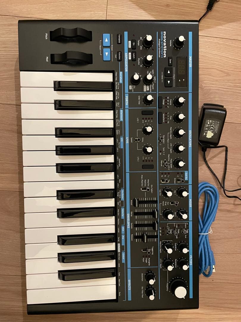 Novation Bass Station II 25鍵シンセサイザー