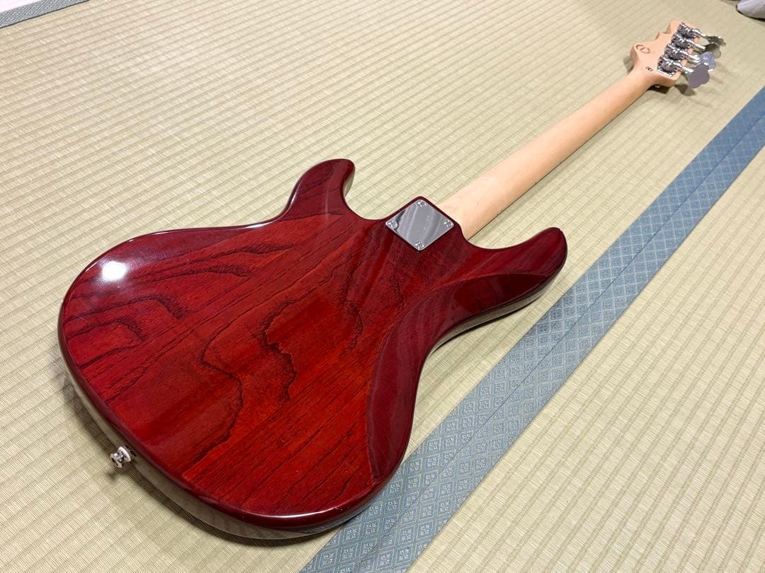 ベース G&L Tribute Series Kiloton Irish ale