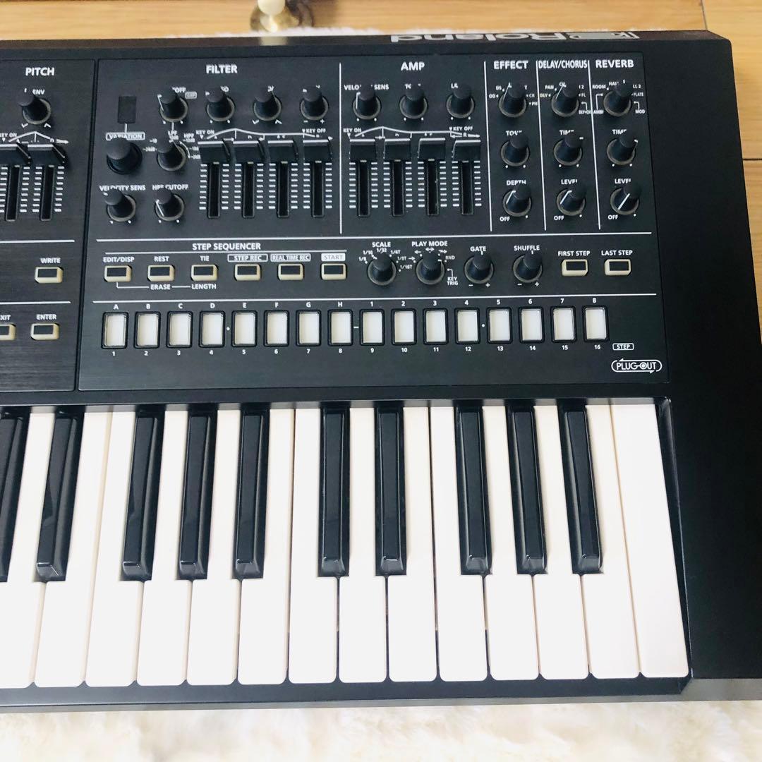【美品】Roland SYSTEM-8 PLUG-OUT シンセサイザー