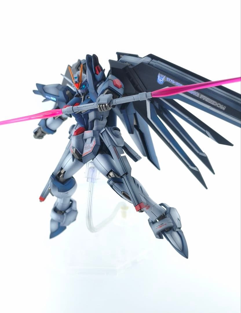 HG ライジングフリーダムガンダム 塗装済み完成品 全塗装