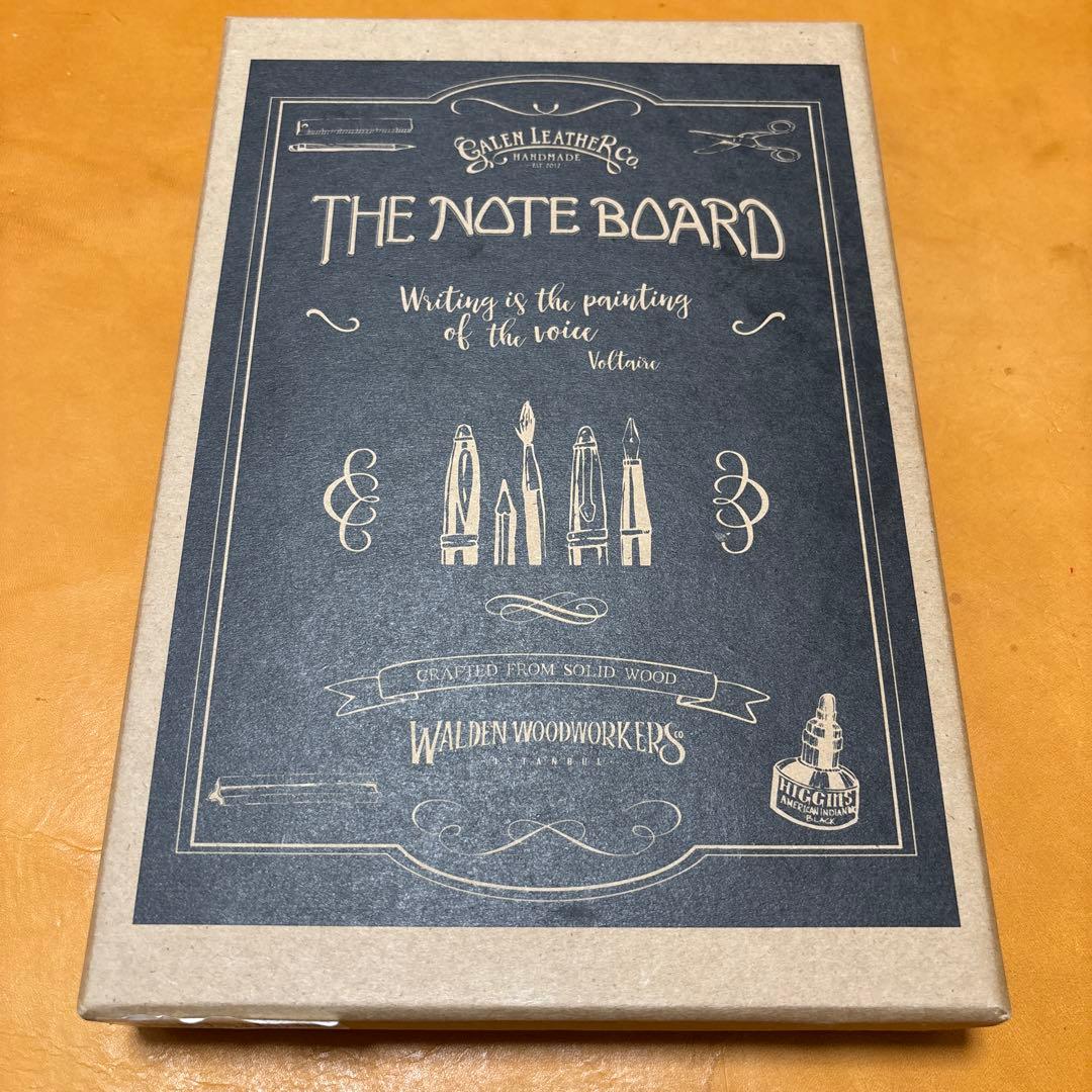 ファイル・バインダー・ケース Walden Woodworkers The Note Board Walnut