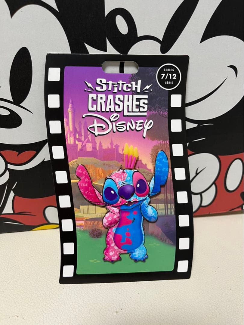 レア！Stitch CrashesDisney☆ピンバッジ全12種&ホルダー1冊