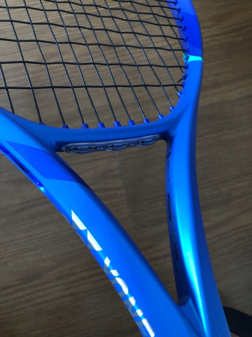 YONEX EZONE 100 テニスラケット ブルー