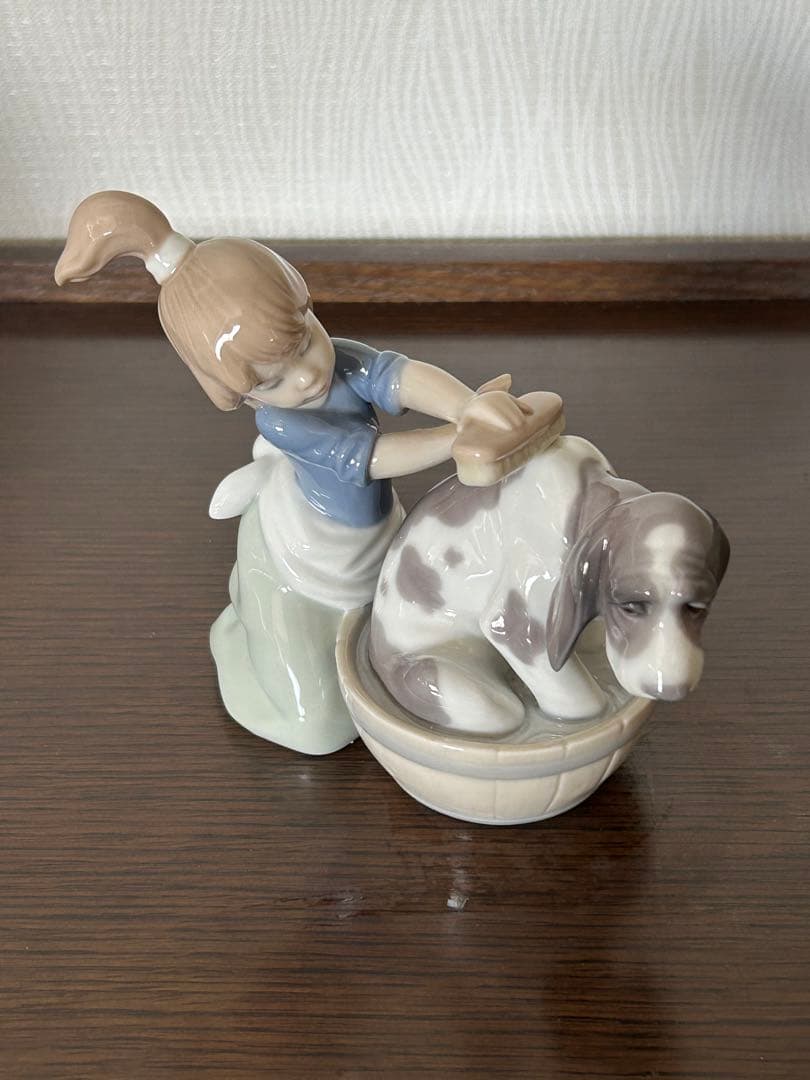 リヤドロ LLADRO きれいにしましょうね　　　　　　【定価33000円】