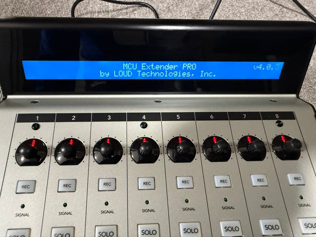 MACKIE MCU XT Pro DAWコントロールサーフェス