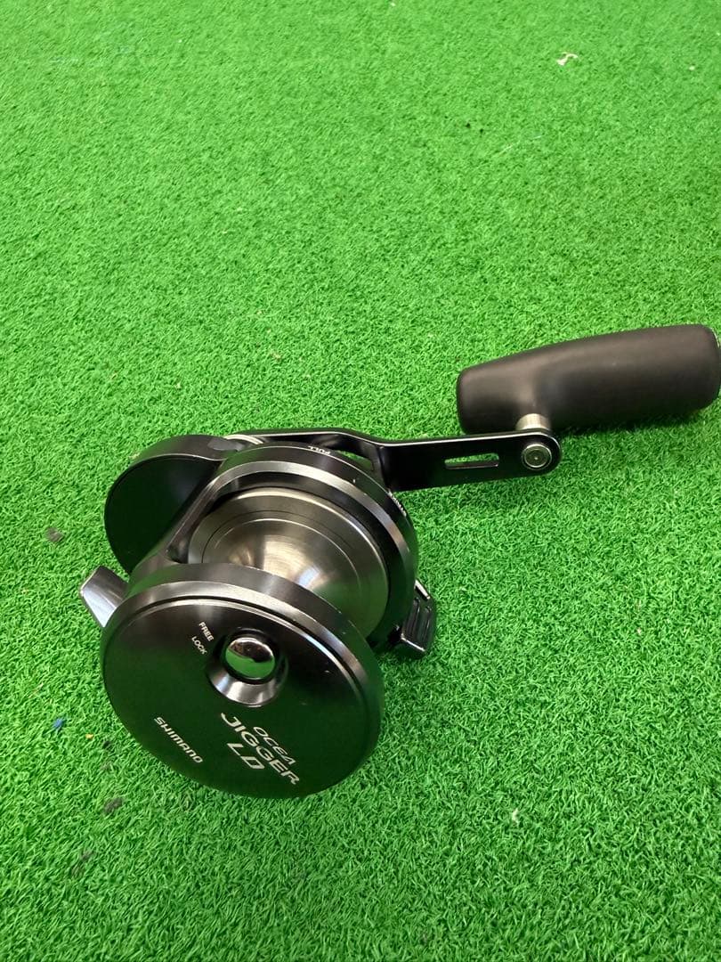 SHIMANO OCEA JIGGER LD 2500MG ベイトリール
