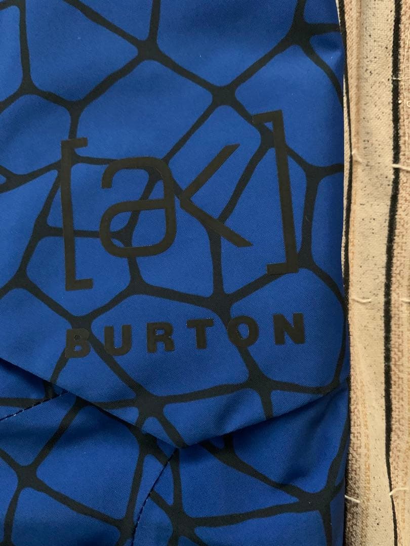 Burton M AK GORE CYCLE BIB スノーボード パンツ 蜘蛛