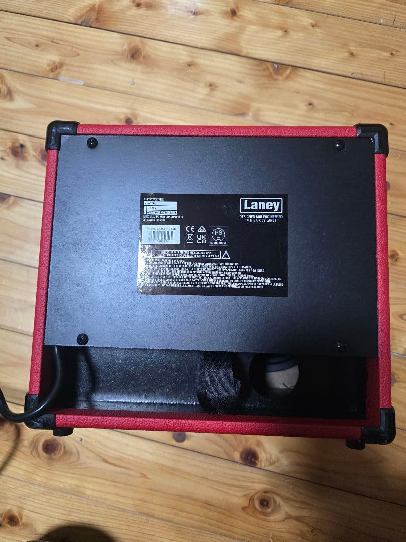 Laney LX15B ベース用アンプ 赤