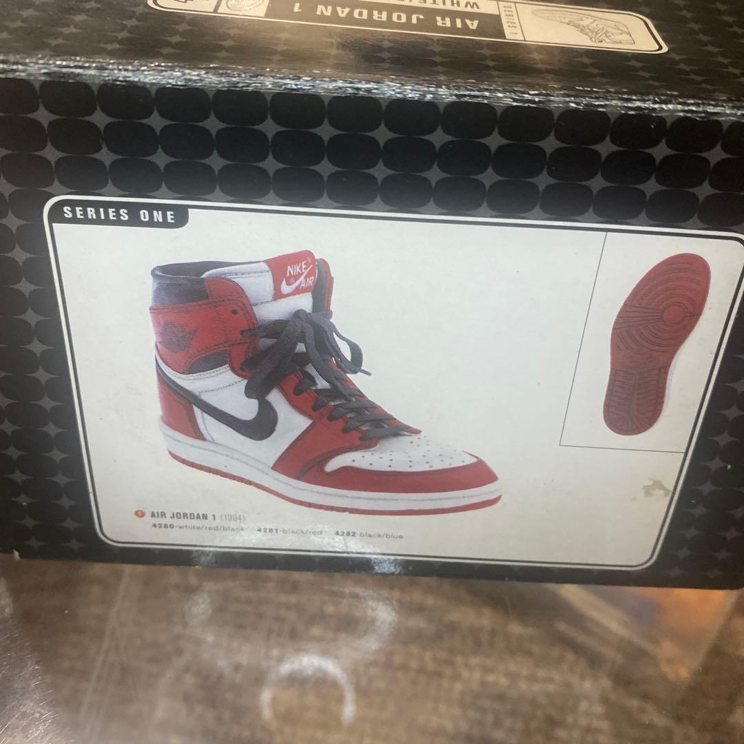 あ*袋様 NIKE AIR JORDAN1陶器製 フィギュア Bowen Des