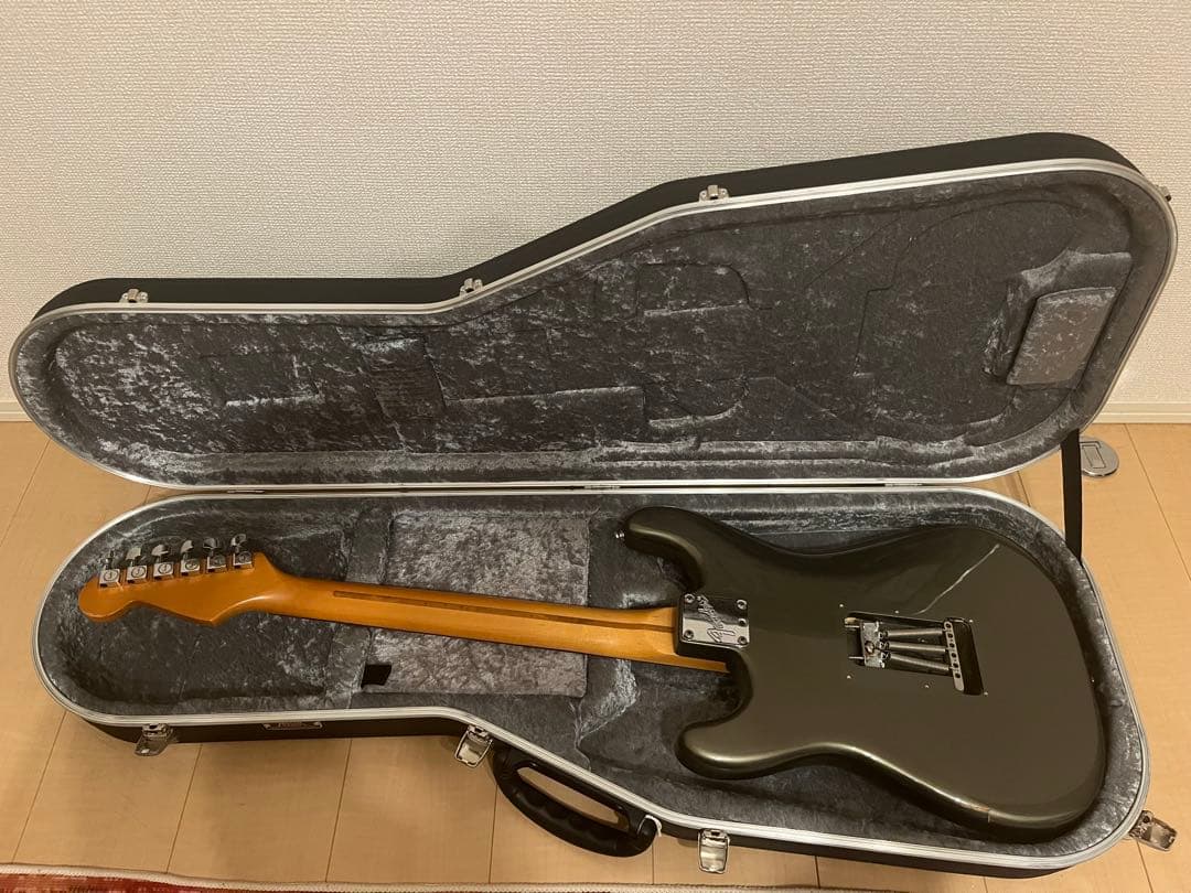 Fender USA Stratocaster 1984年製 ハードケース付き