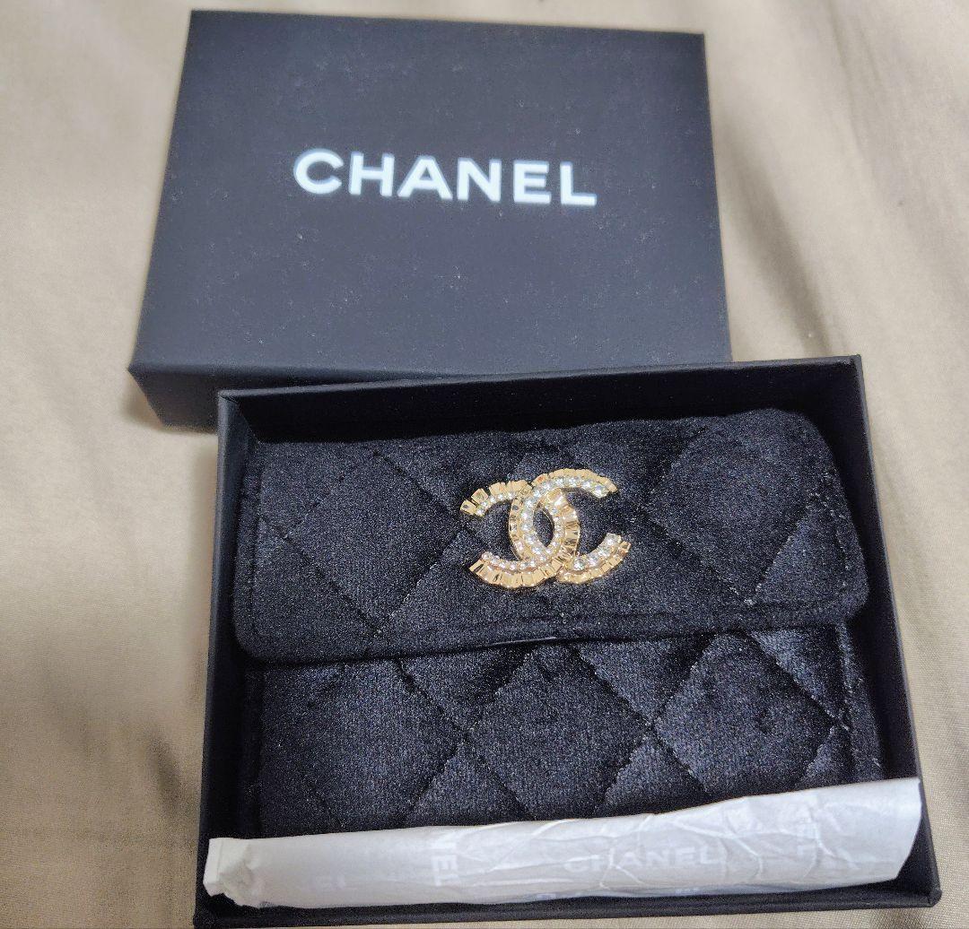 ♡CHANEL♡ ブラック キルティング 二つ折り財布✨美品✨