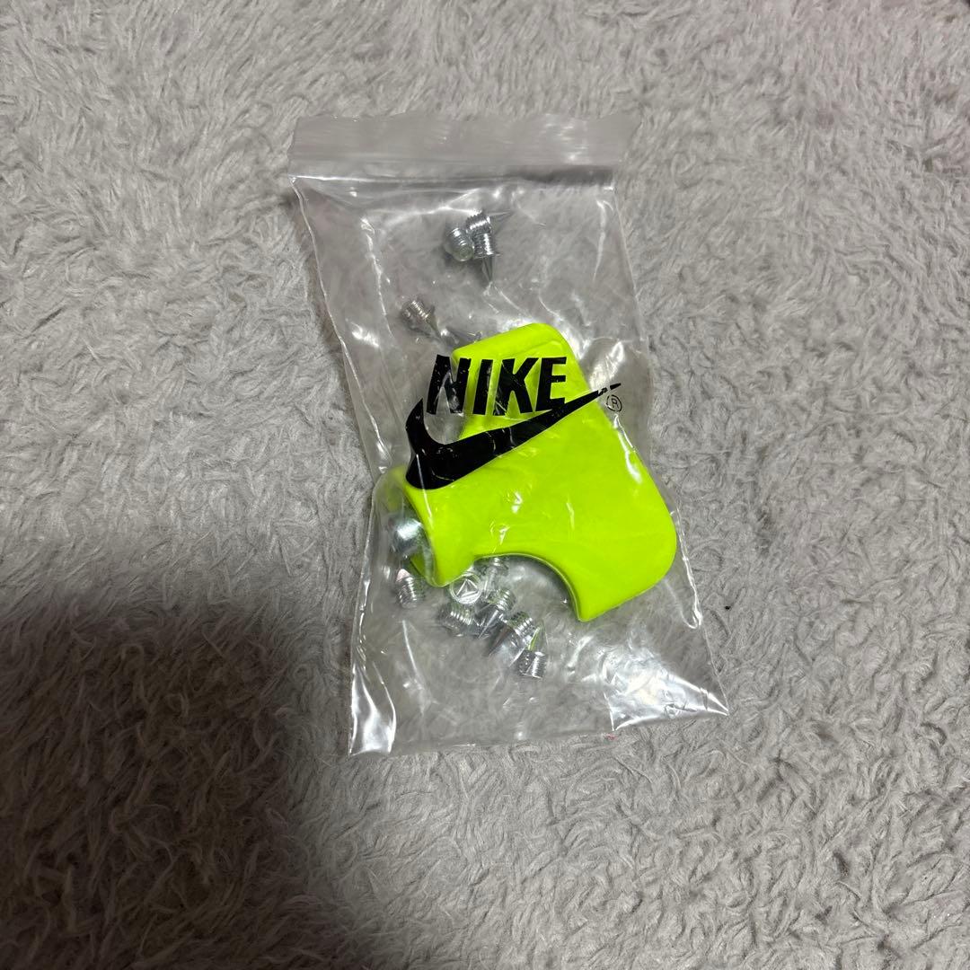 Nike 陸上競技用スパイクシューズ ピンク