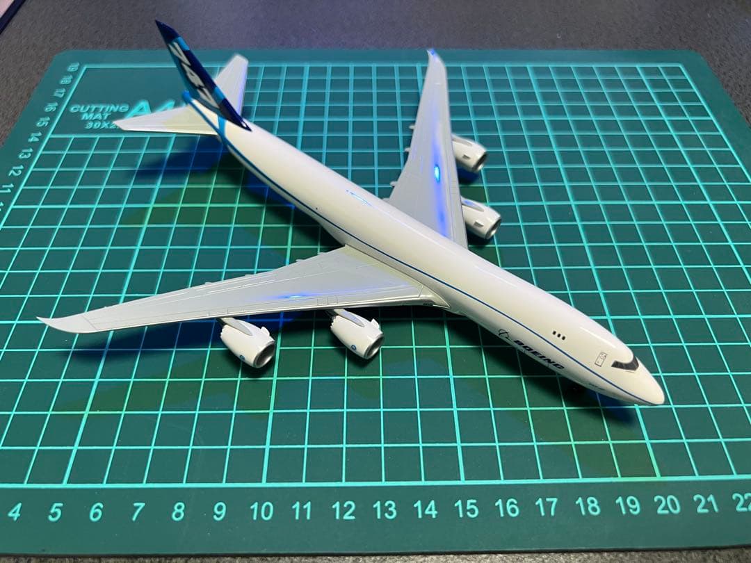 ドラゴン 1/400 ボーイング 747-8F ハウスカラー N747EX