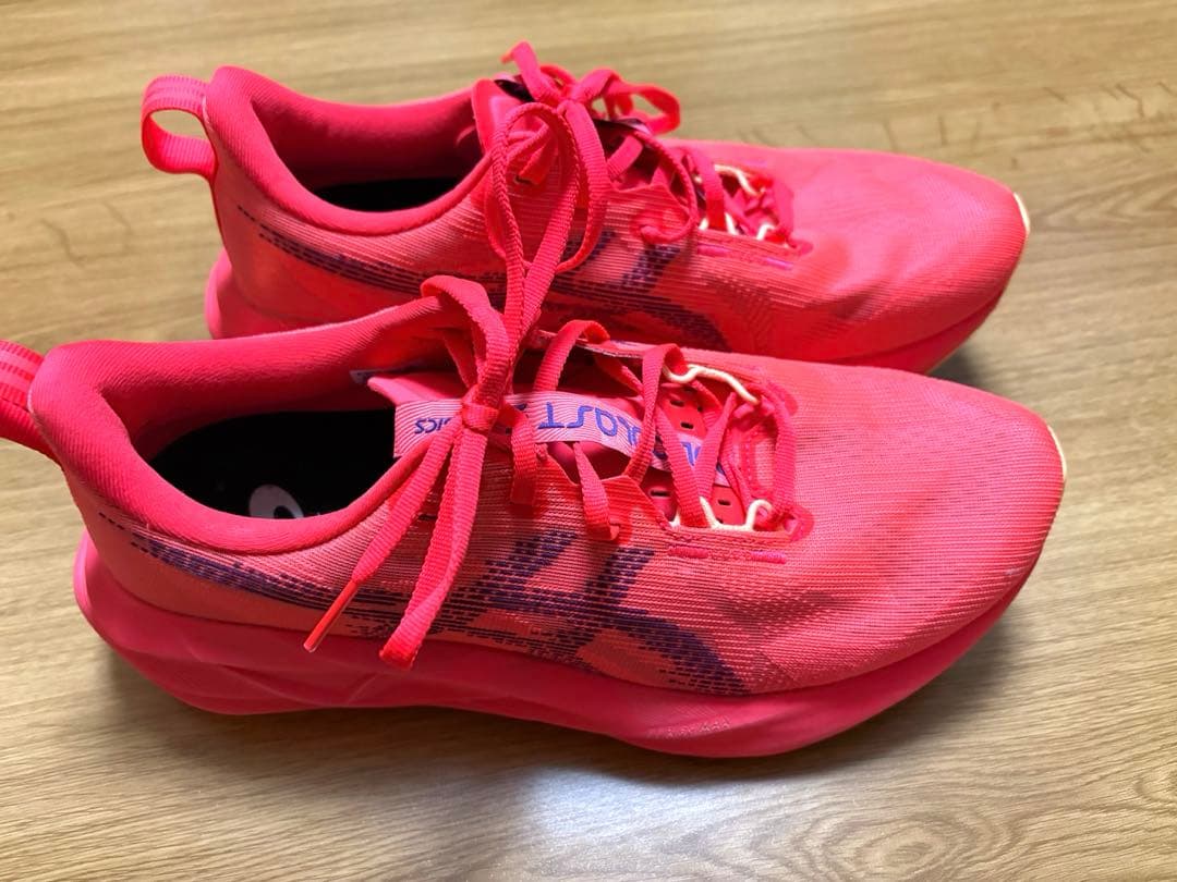 スパイク・シューズ ASICS Novablast 5 Flash Red 27cm