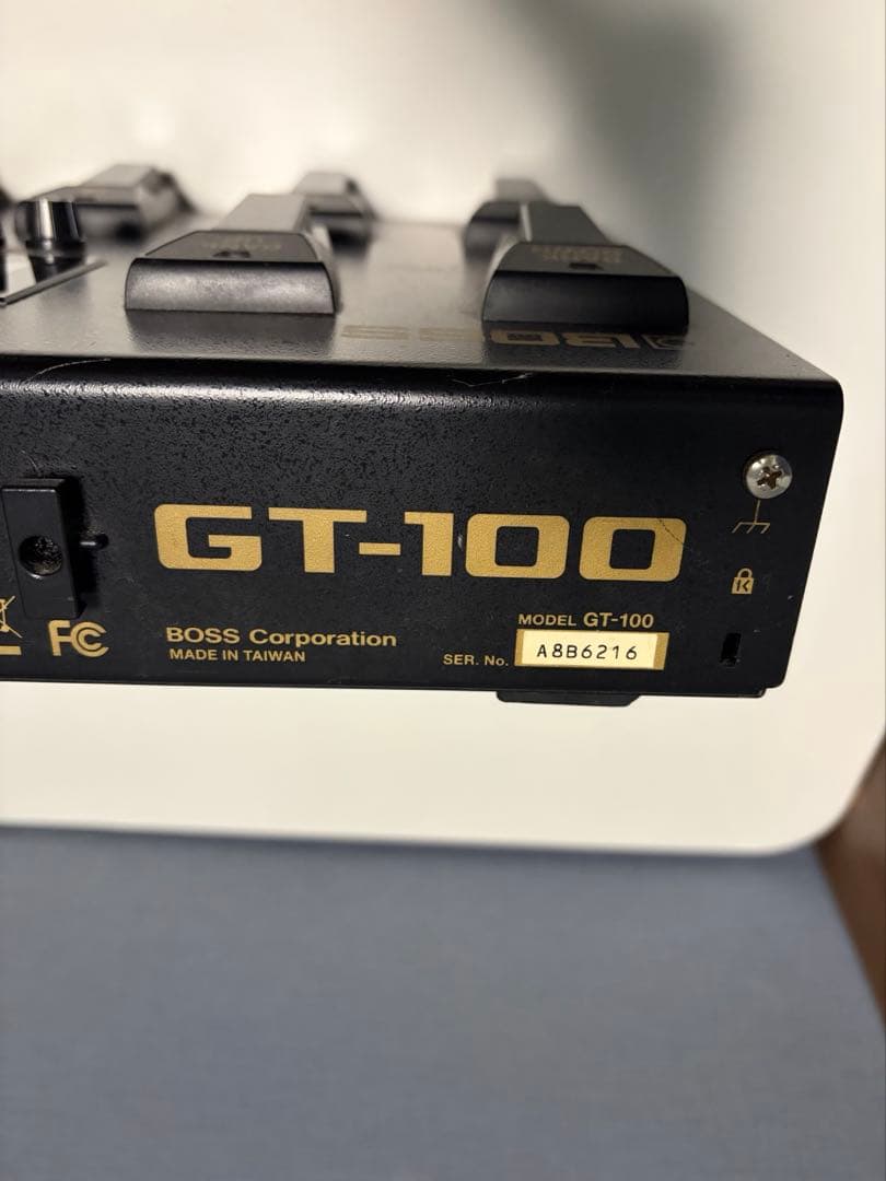 BOSS GT100 マルチエフェクター