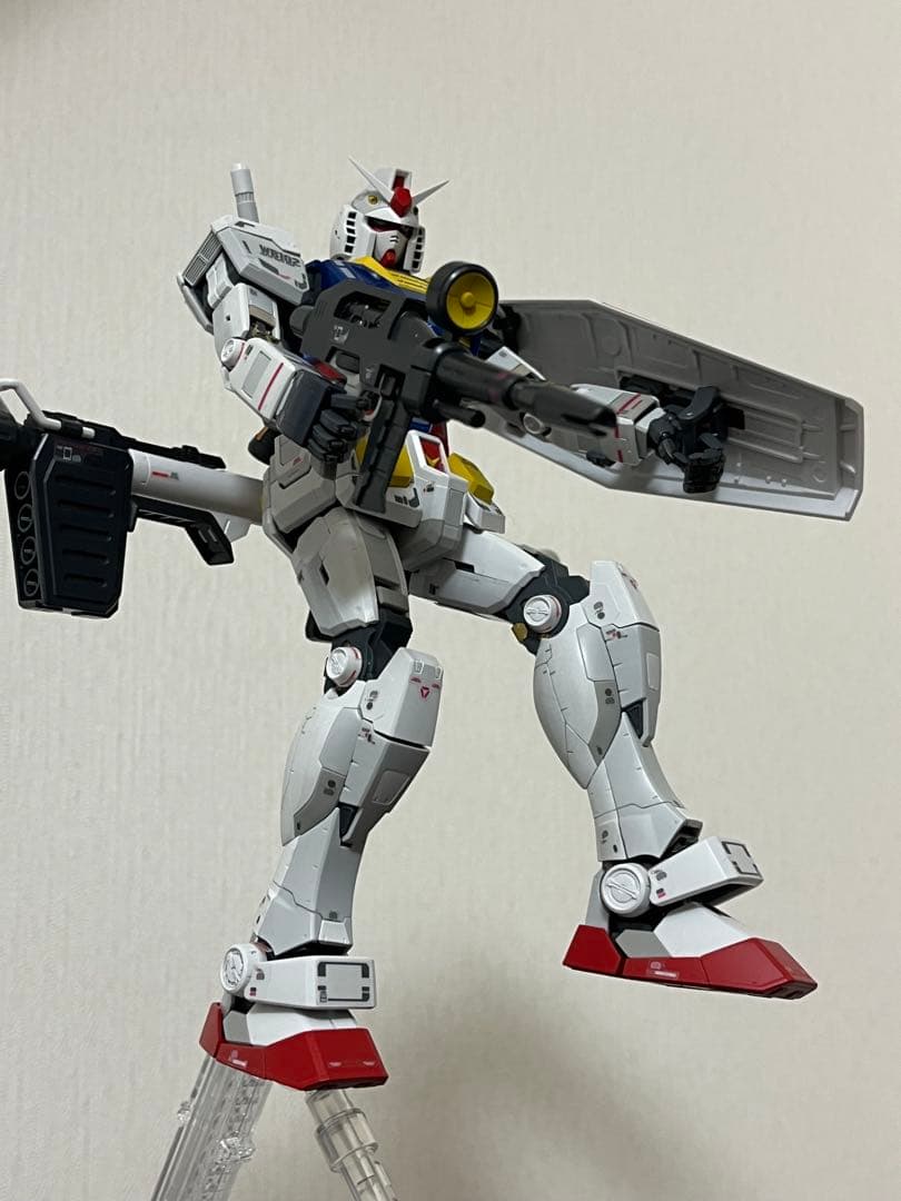 MG RX-78-2 ガンダム 1/100 部分塗装完成品