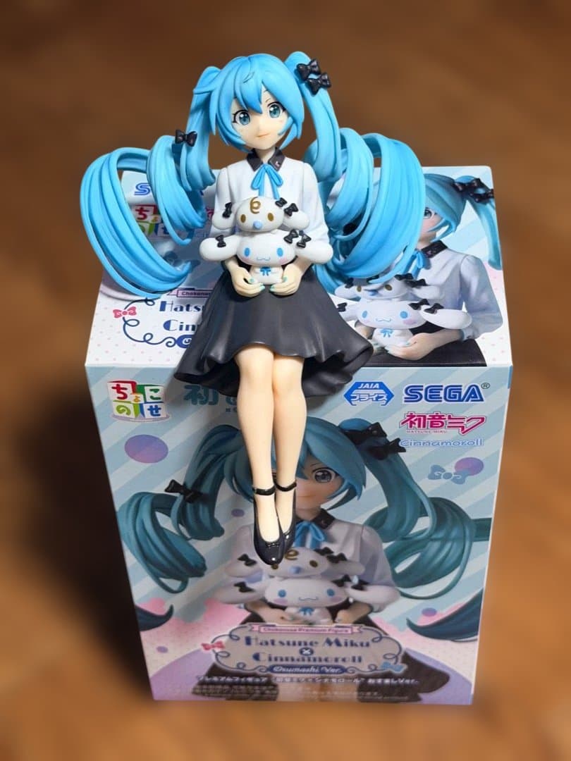 初音ミク フィギュア11点とグッズ12点セット まとめ売り