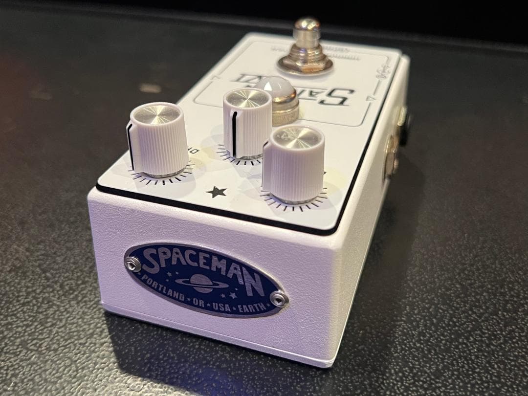 ギター Spaceman Effects Saturn VI