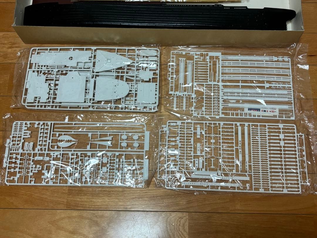 グンゼ産業 1/350 R.M.S. タイタニック 未組立 プラモデル 絶版