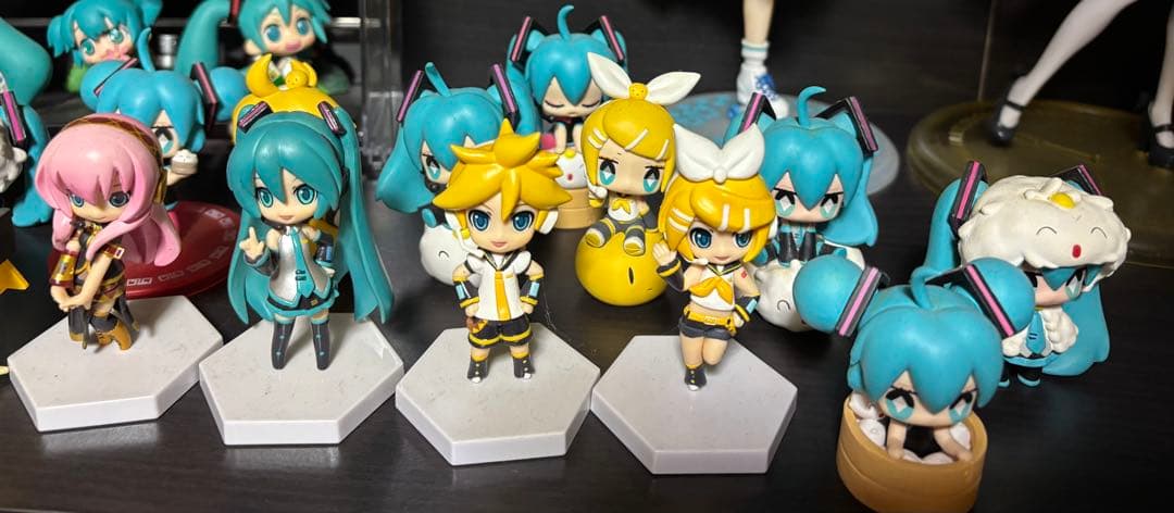 【画像3枚】VOCALOID 初音ミク フィギュアまとめ売り
