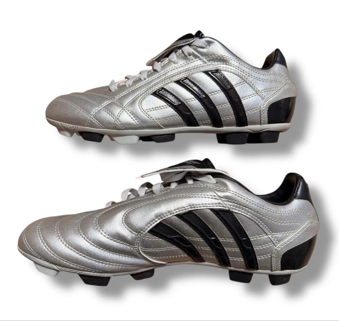 #adidas TRAXION TURF ターフ用 サッカーシューズ　フットサル