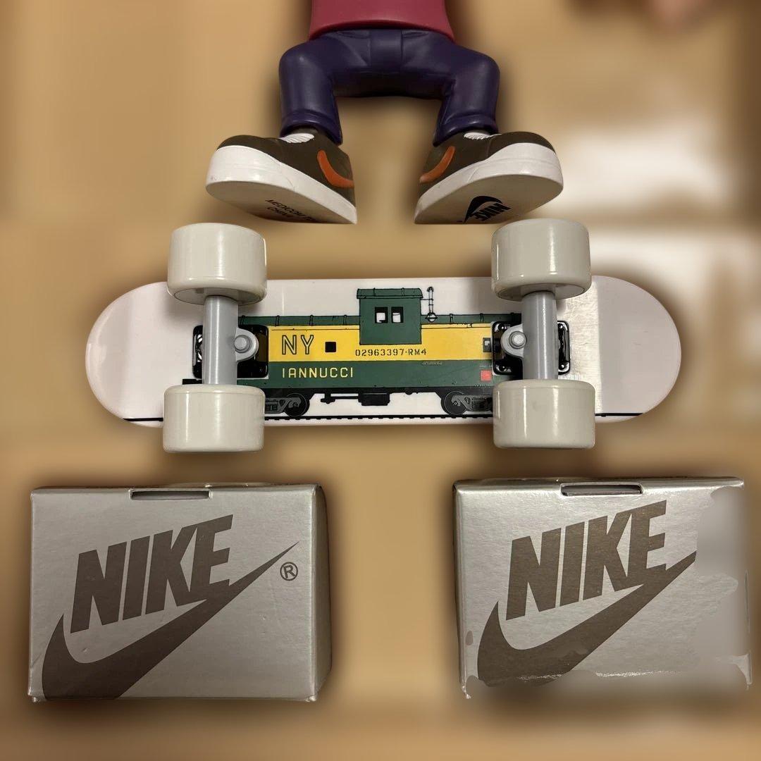 MEDICOM TOY×NIKE SB GINO IANNUCCIフィギュア限定