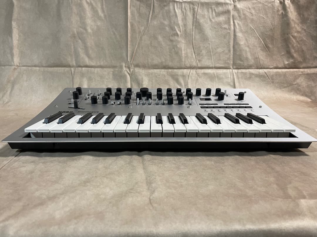 鍵盤楽器 KORG minilogue
