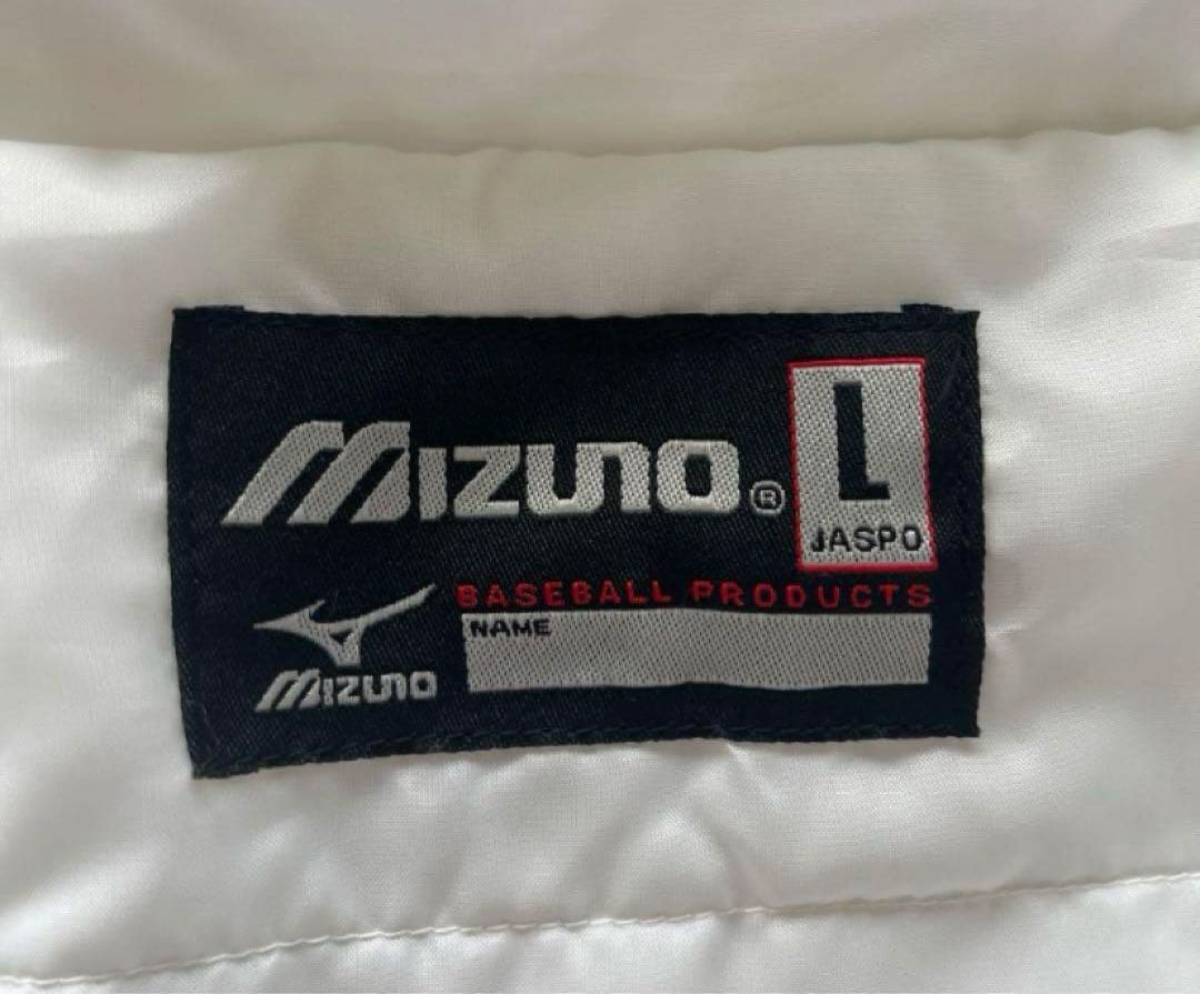新品タグ付き✨ミズノ　mizuno ベンチコート　白　ホワイト 刺繍マーク L