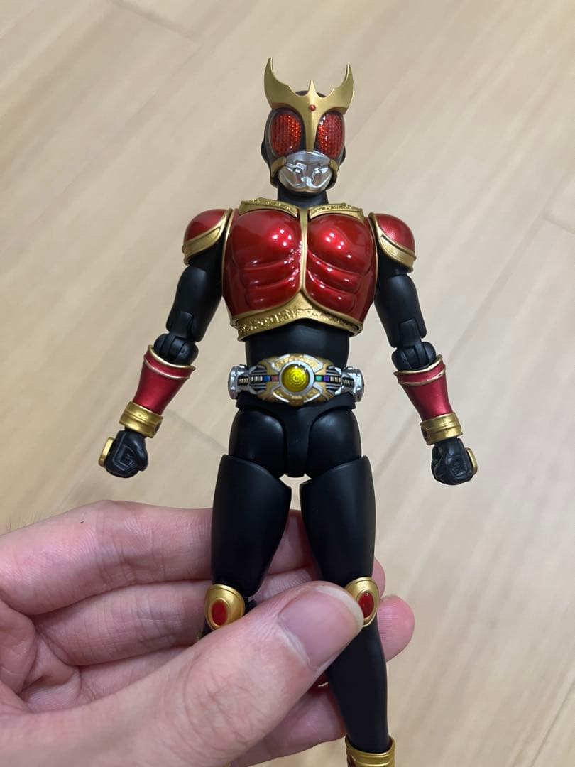 S.H.フィギュアーツ　真骨彫製法　仮面ライダークウガ　ライジングマイティ