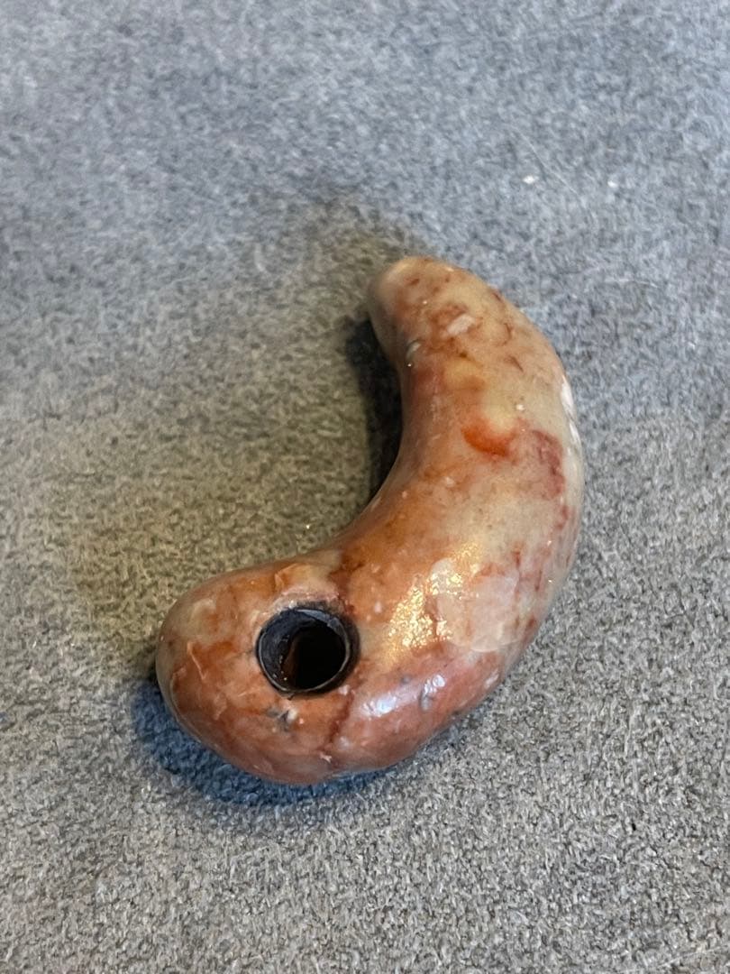 古墳時代　勾玉　管玉　堆積岩　碧玉製管玉　滑石